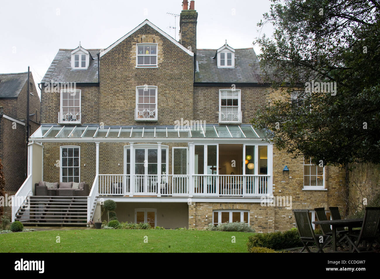 West London Private House 1900s Exterior back garden Stock Photo - Alamy