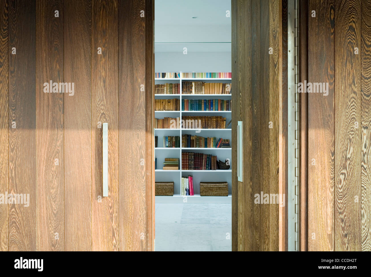 BAKER BAXTER HOUSE ENTRANCE VIEW WITH WENGE WOOD DOORS Stock Photo - Alamy
