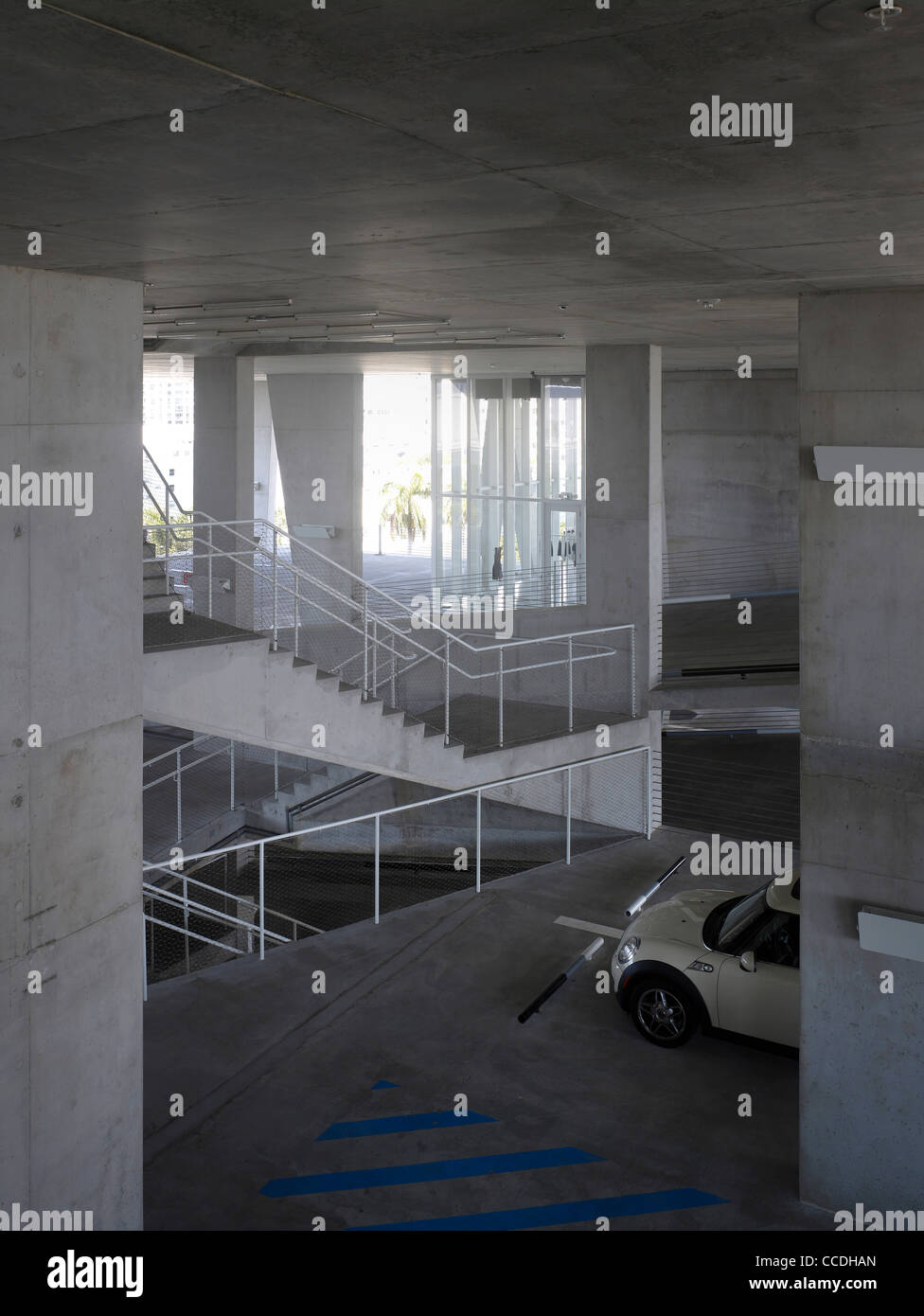 Multistory parking hi-res stock photography and images - Alamy