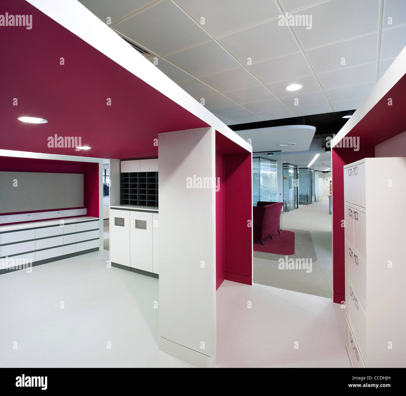 o2 headquarters, tp bennett, bath road, slough, berkshire, uk, 2009 ...