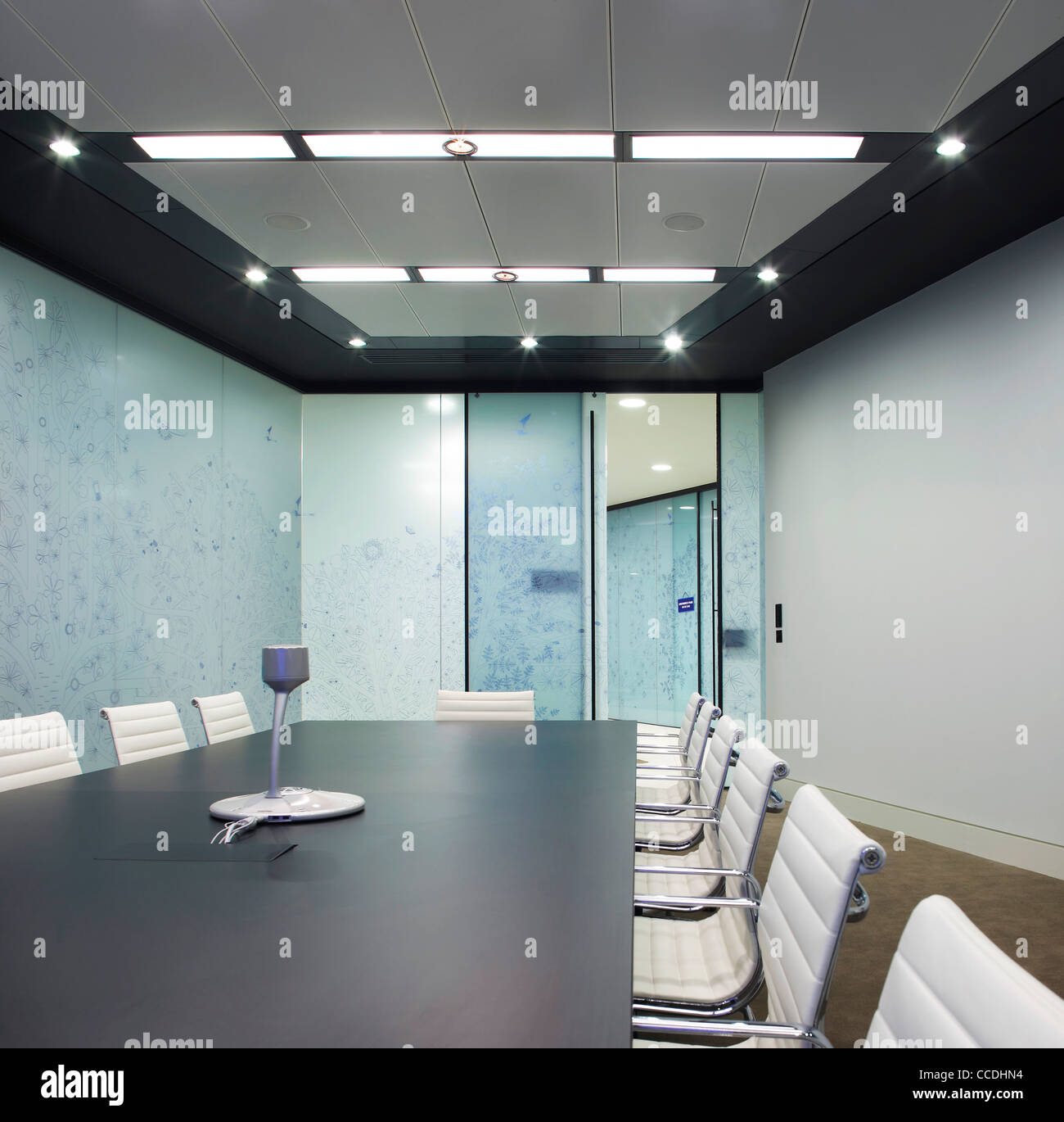 o2 headquarters, tp bennett, bath road, slough, berkshire, uk, 2009 ...