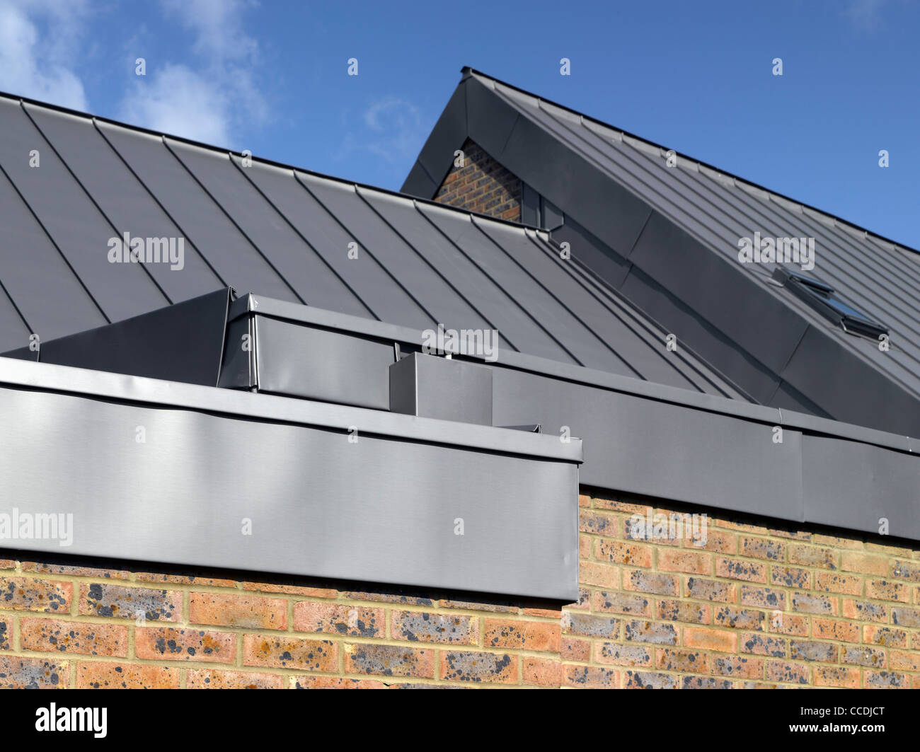 CENTRE FOR SIGHT EYE HOSPITAL-ROOF DETAIL Stock Photo - Alamy
