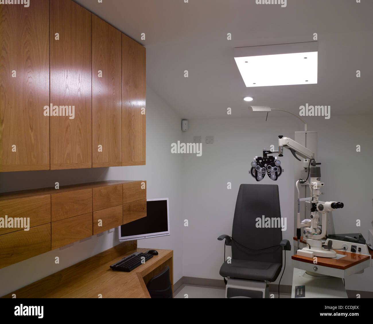 CENTRE FOR SIGHT EYE HOSPITAL-CONSULTATION ROOM Stock Photo - Alamy