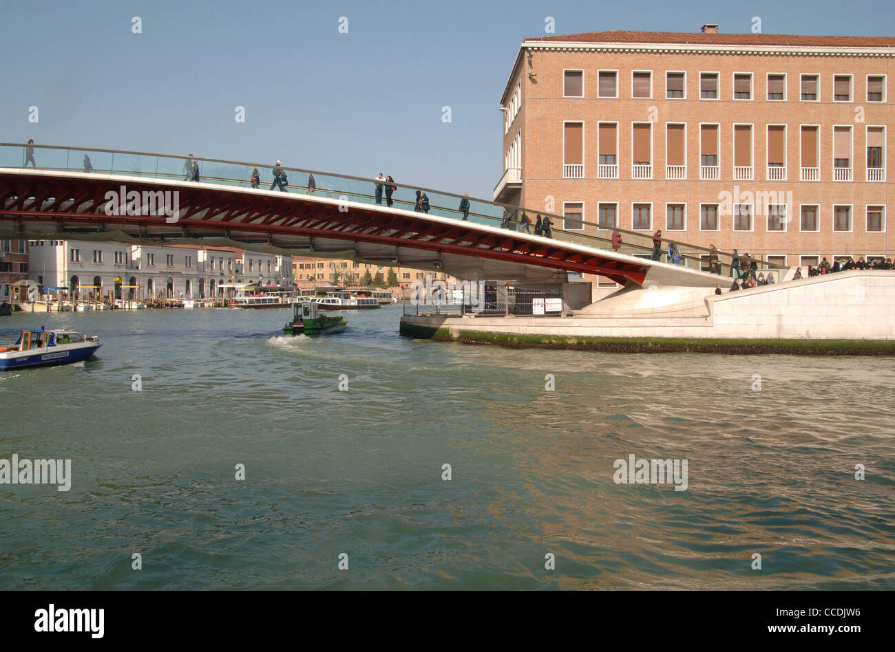 constitution bridge, canal grande, santiago calatrava, venice, italy ...