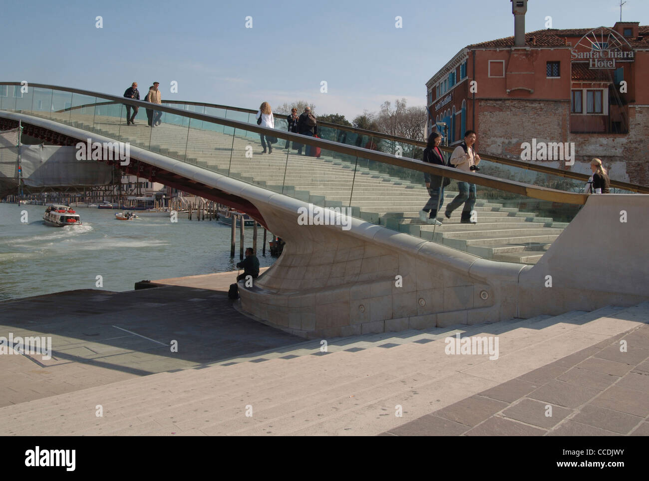constitution bridge, canal grande, santiago calatrava, venice, italy ...