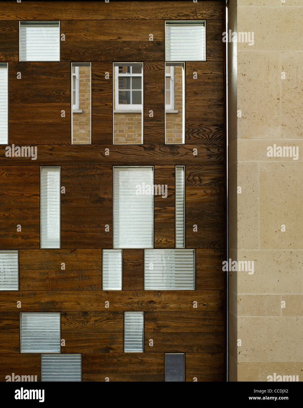 MONTROSE PLACE FLATS TIMBER AND GLASS ENTRANCE DOOR Stock Photo - Alamy