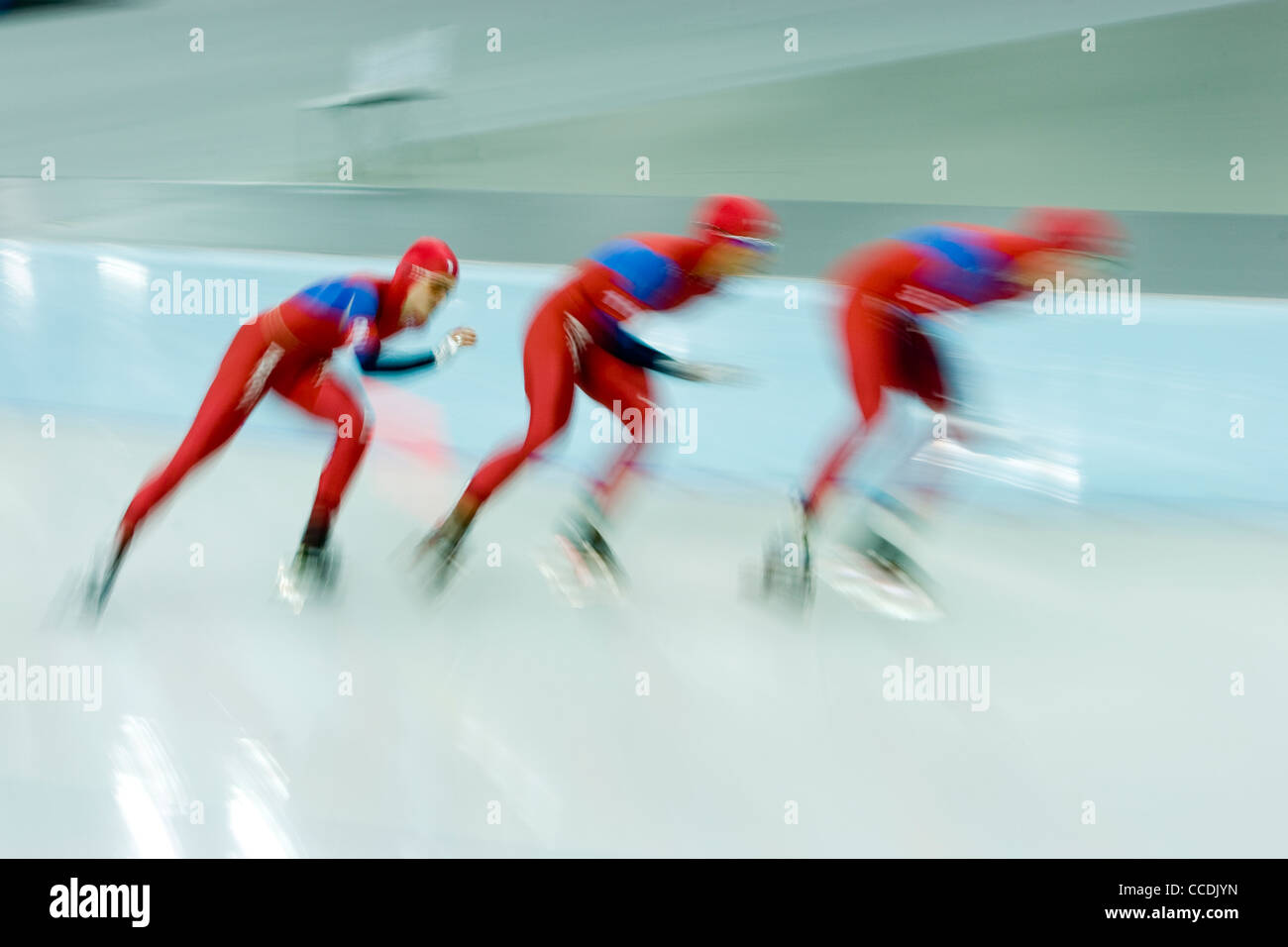 Long track speed skaters hi-res stock photography and images - Alamy