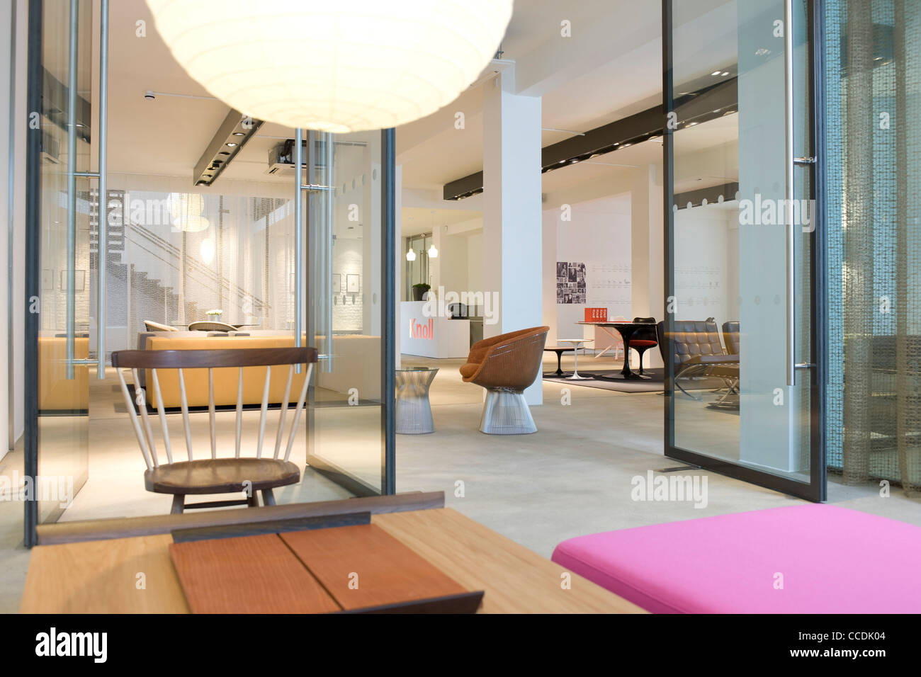 PIERO LISSONI'S KNOLL SHOWROOM IN LONDON, INTERIOR VIEW Stock Photo - Alamy