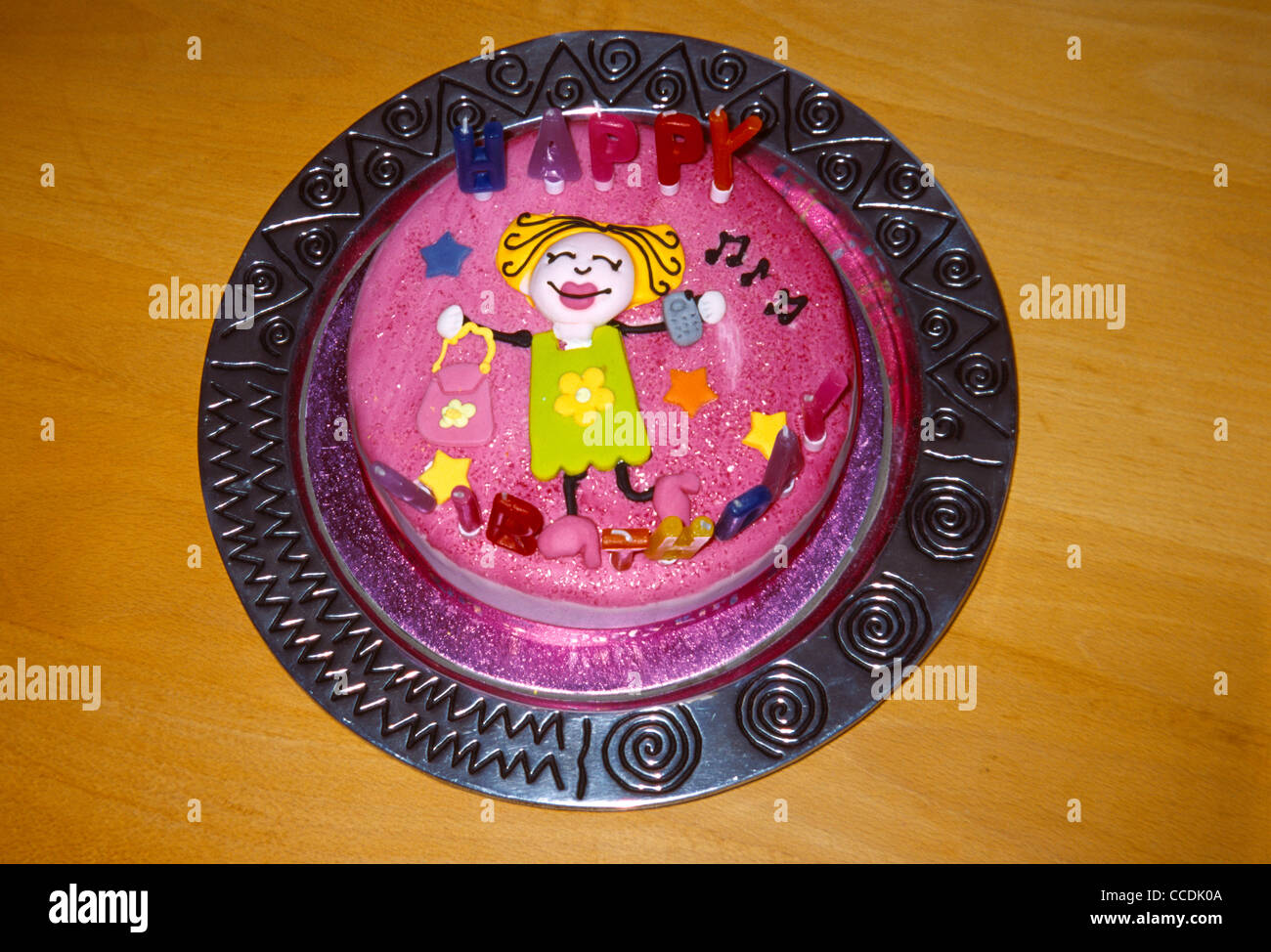 Pink sponge cake hi-res stock photography and images - Alamy