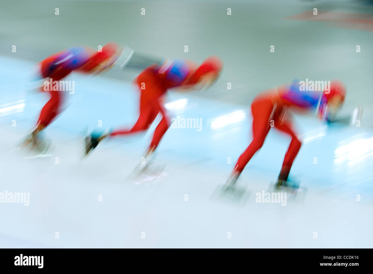 Action of speed skaters in team pursuit Stock Photo - Alamy