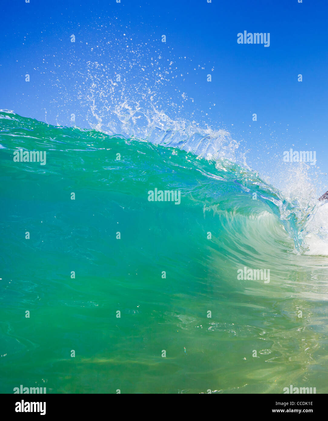 Breaking ocean hi-res stock photography and images - Alamy