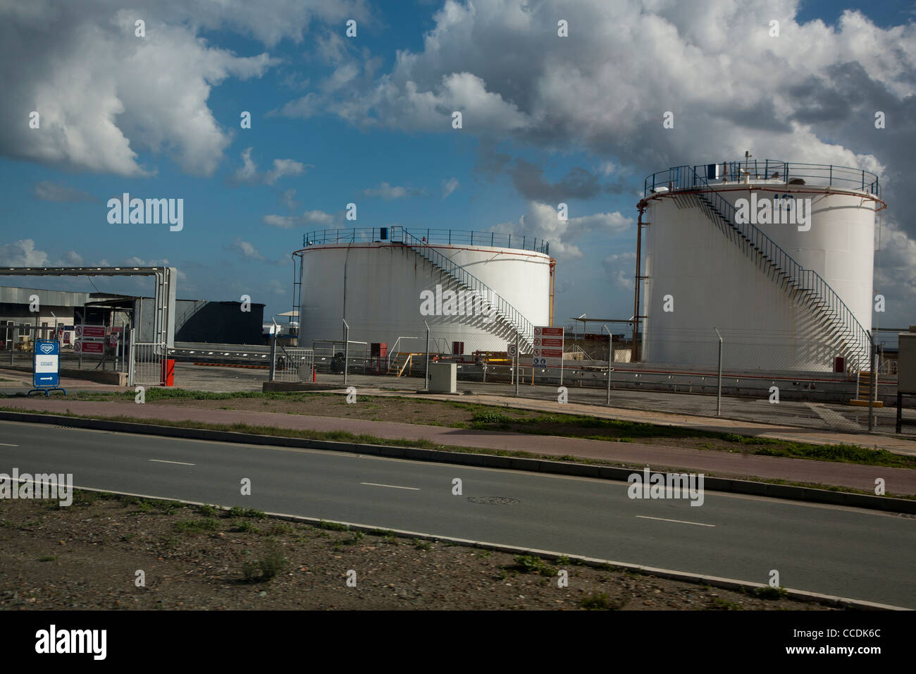 Petroleum installation High Resolution Stock Photography and Images - Alamy