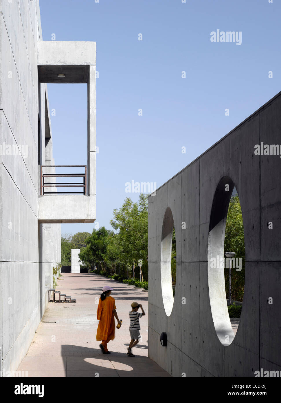 INDIAN INSTITUTE OF MANAGEMENT AHMEDABAD INDIA Stock Photo - Alamy
