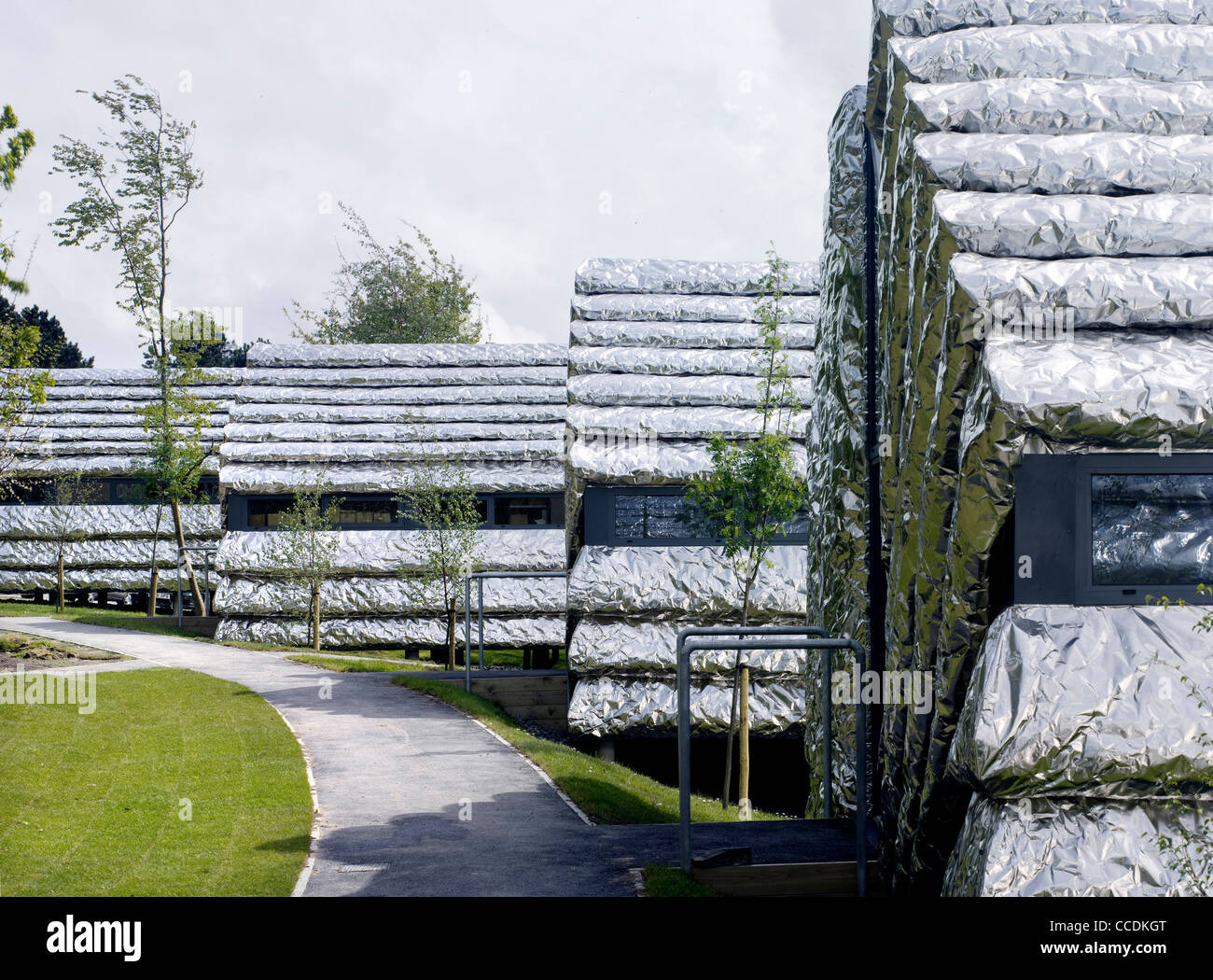 creative units aberystwyth arts centre thomas heatherwick studio wales ...