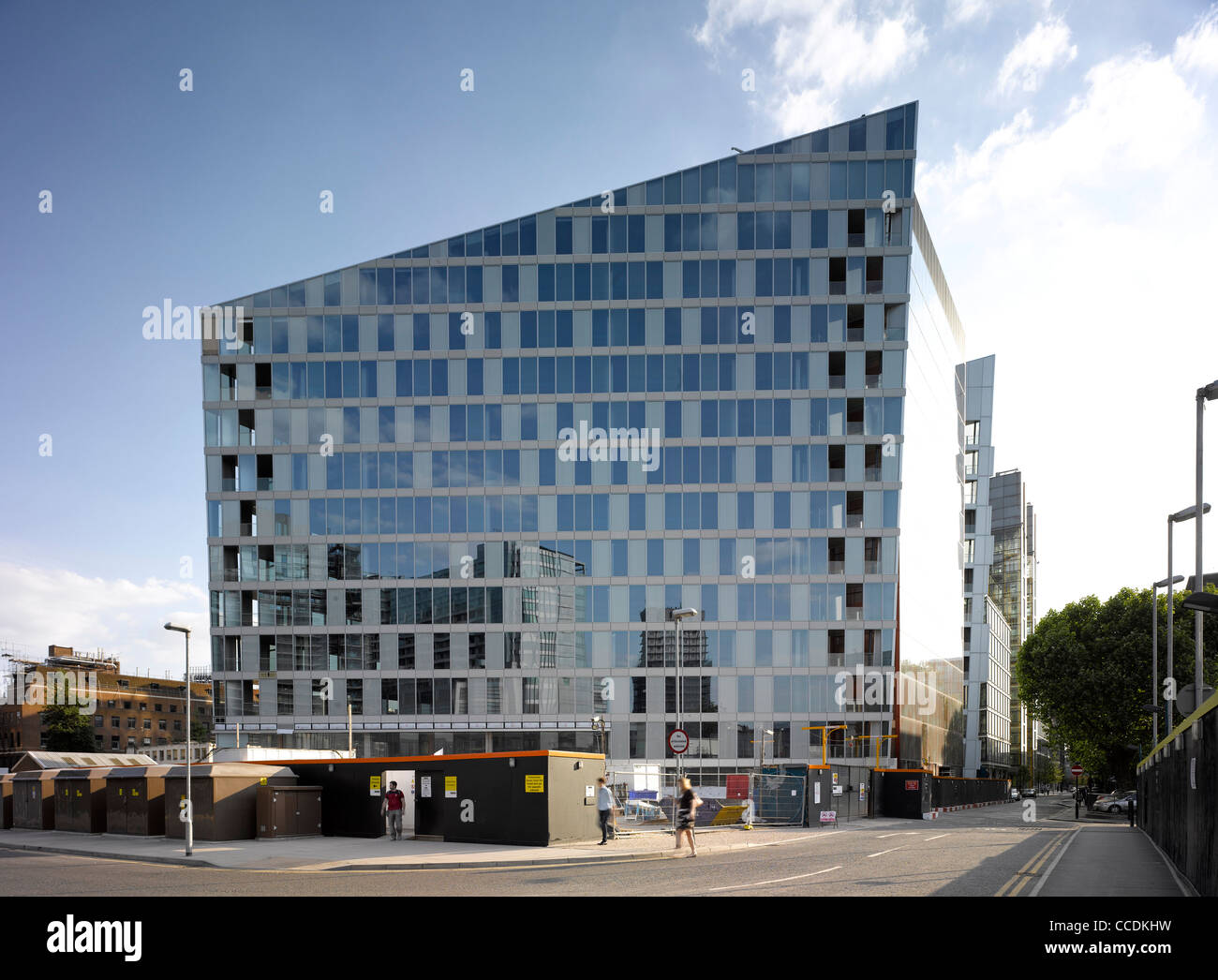 1 MERCHANT SQUARE, MOSSESSIAN AND PARTNERS, 2010, OVERALL SIDE VIEW ...