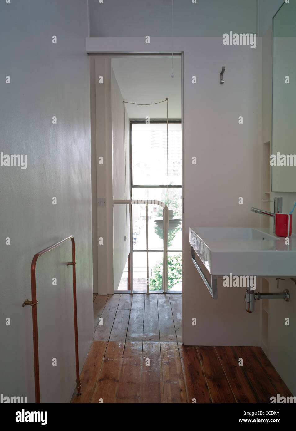 SHOWER ROOM CONVERSION IN FLAT OF LISTED MODERNIST BUILDING Stock Photo ...