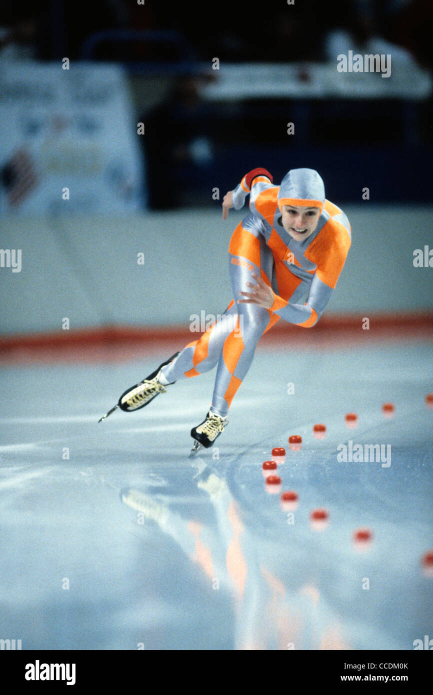 Bonnie Blair USA gold medal winner in the 500m at the 1988 Olympic ...
