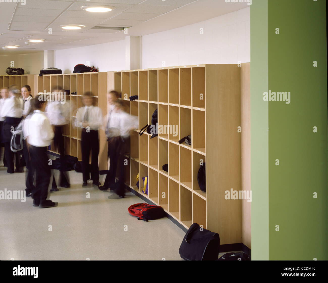 INGELBY BARWICK SCHOOL OPEN LOCKERS AND CHILDREN Stock Photo - Alamy