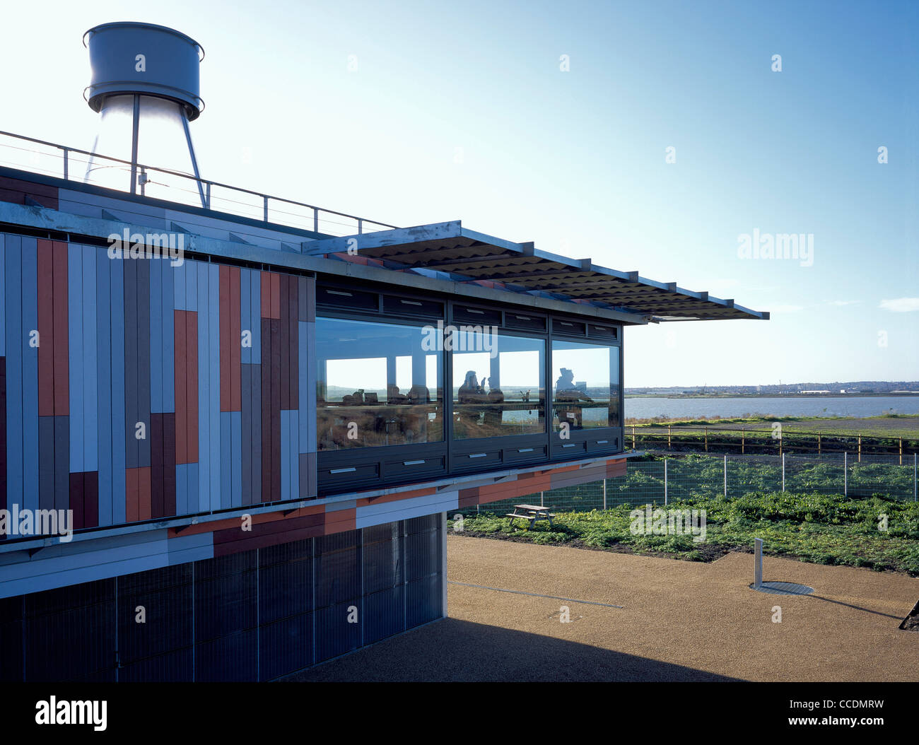 RSPB Visitor Centre Rainham, van Heyningen and Haward Architects ...