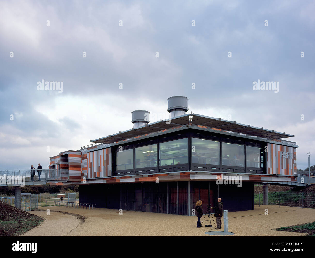 RSPB Visitor Centre Rainham, van Heyningen and Haward Architects ...