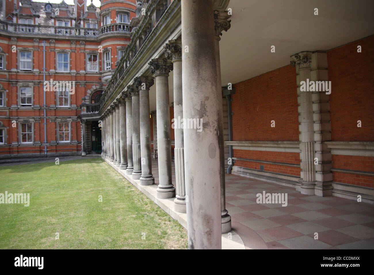 Royal holloway founders building hi-res stock photography and images ...