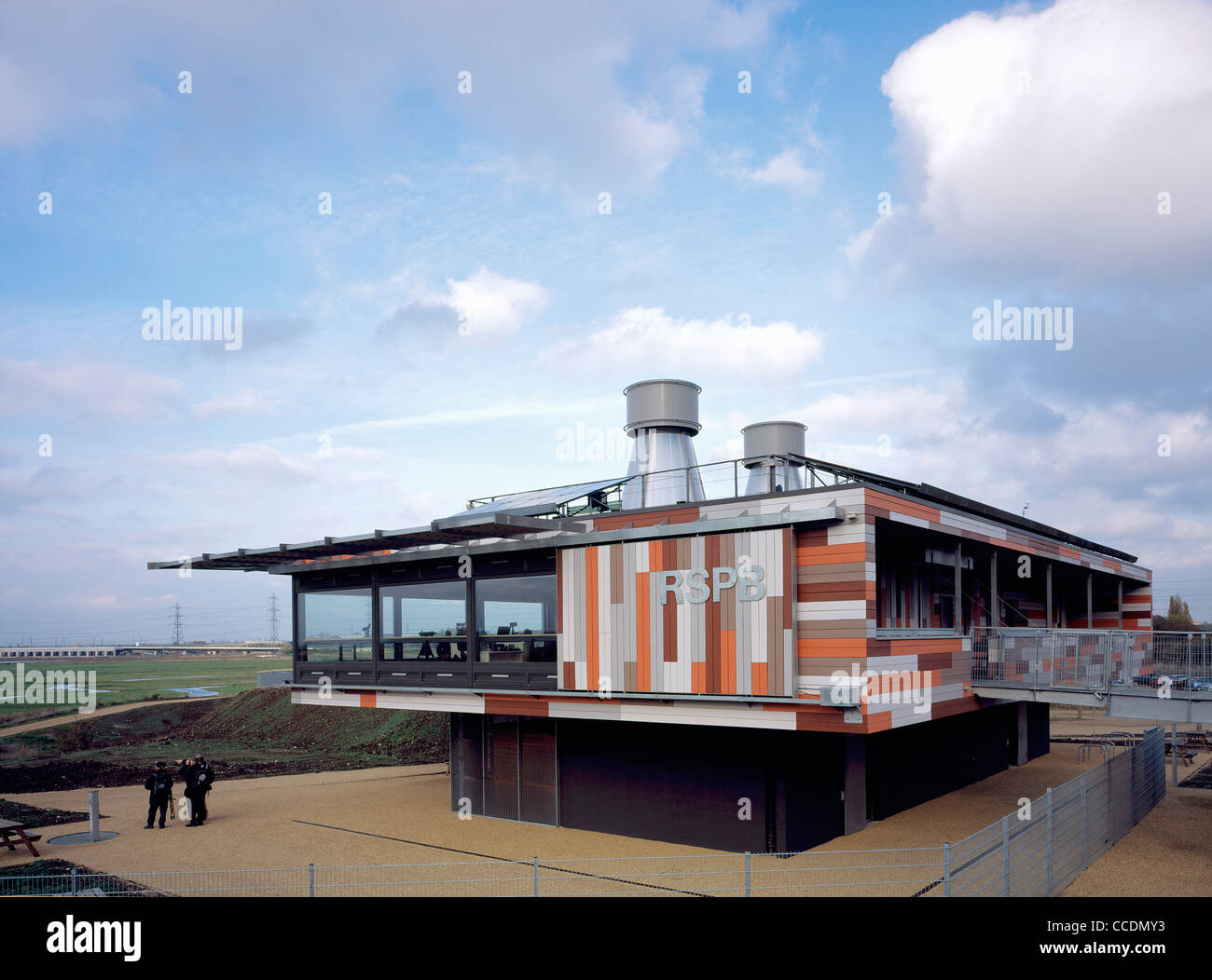 RSPB Visitor Centre Rainham, van Heyningen and Haward Architects ...
