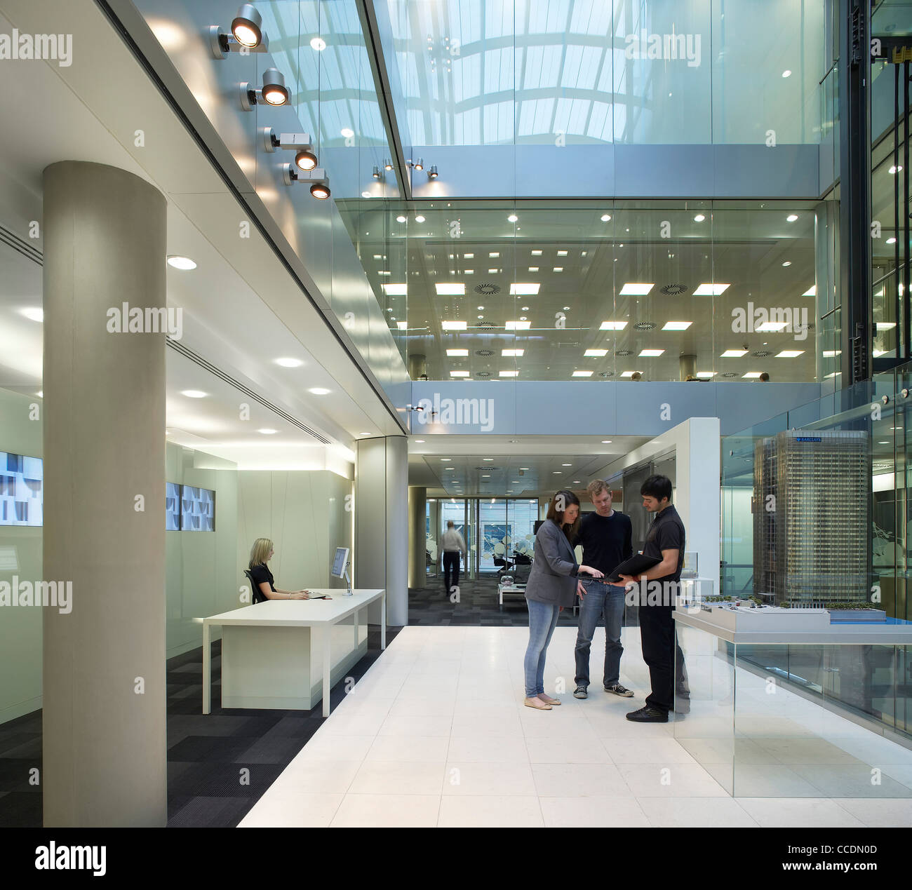 HOK OFFICES HOK ARCHITECTS THE QUBE BUILDING 90 WHITFIELD STREET LONDON ...