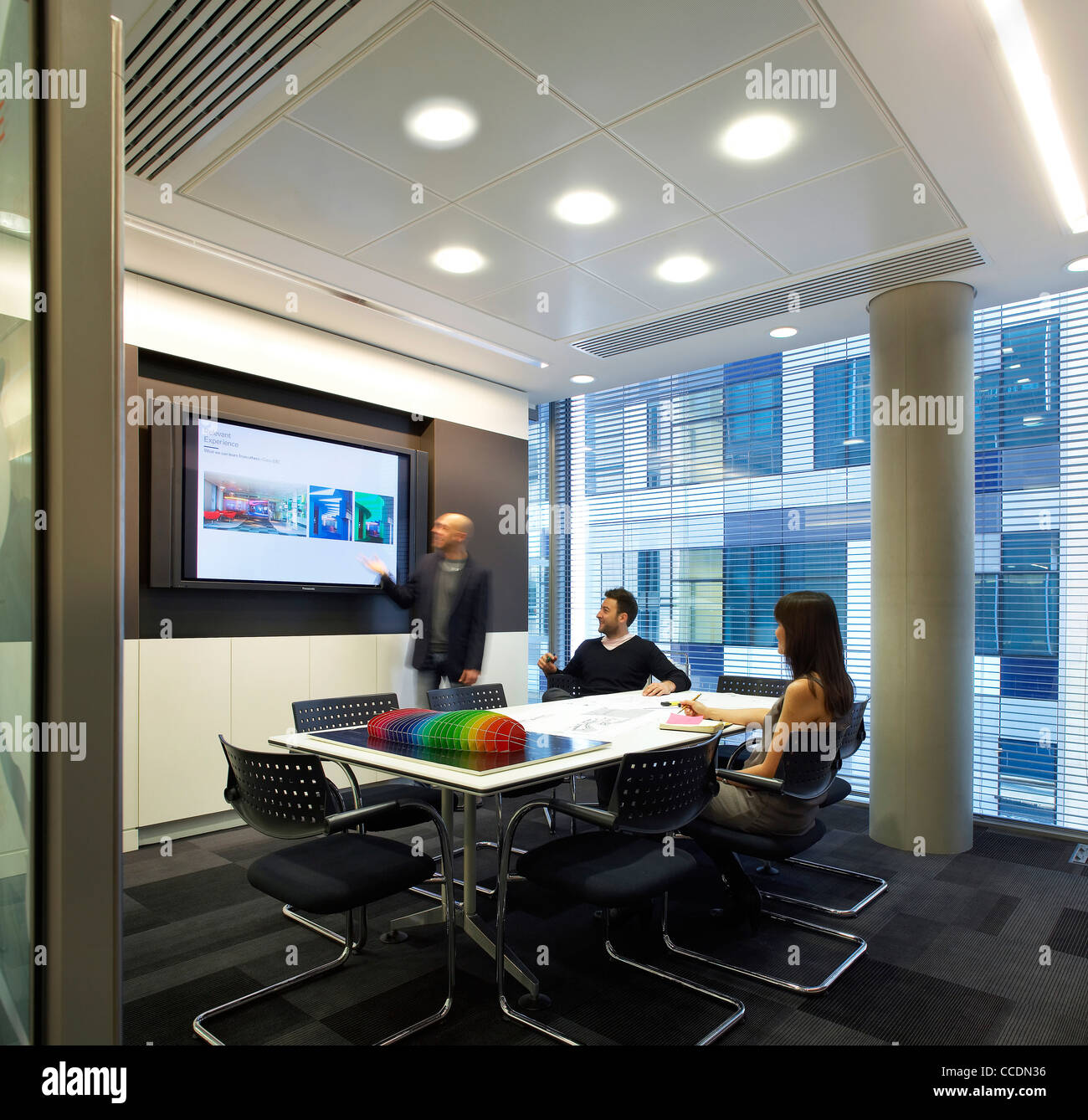 HOK OFFICES HOK ARCHITECTS THE QUBE BUILDING 90 WHITFIELD STREET LONDON ...