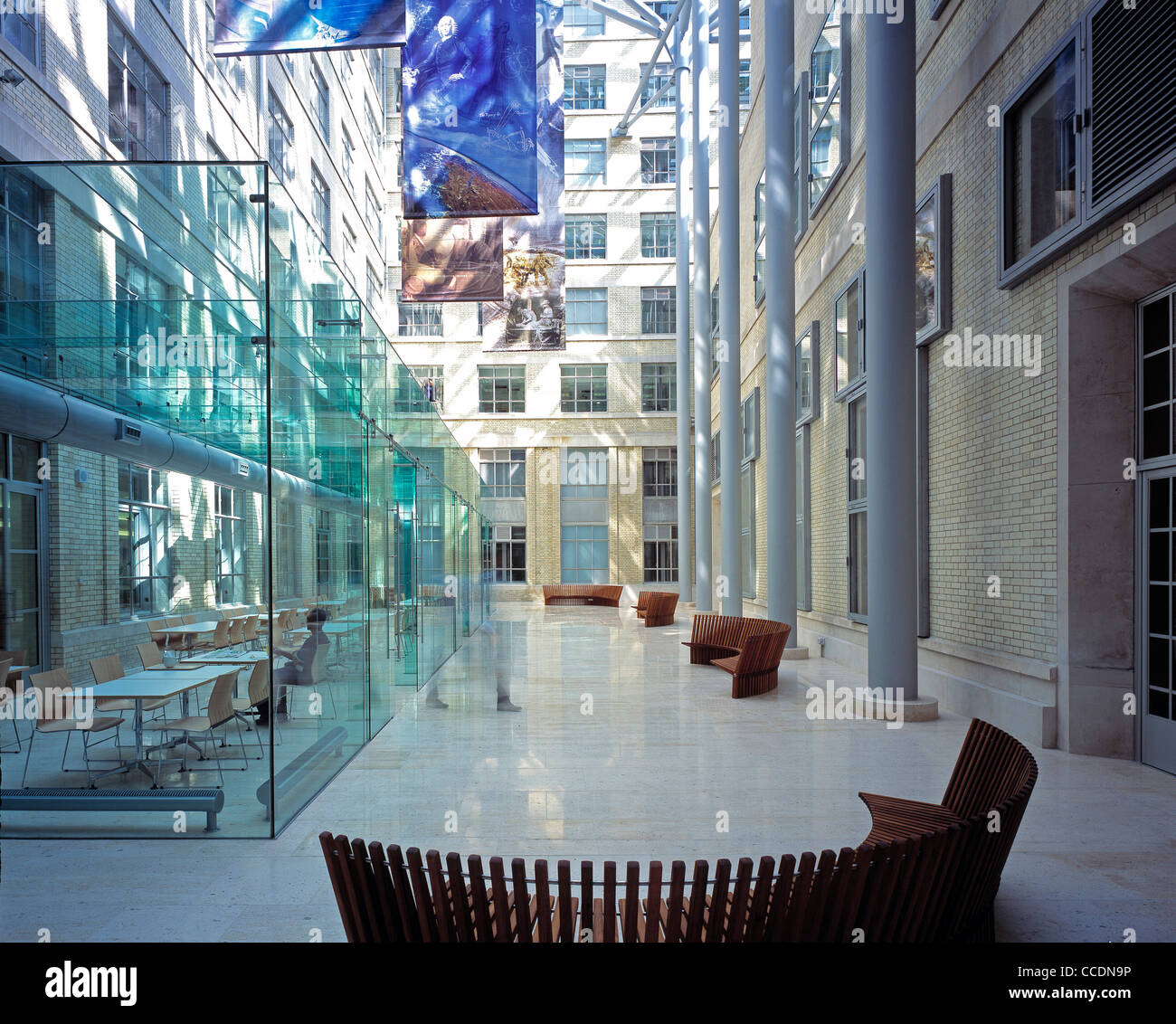 Ministry atrium hi-res stock photography and images - Alamy
