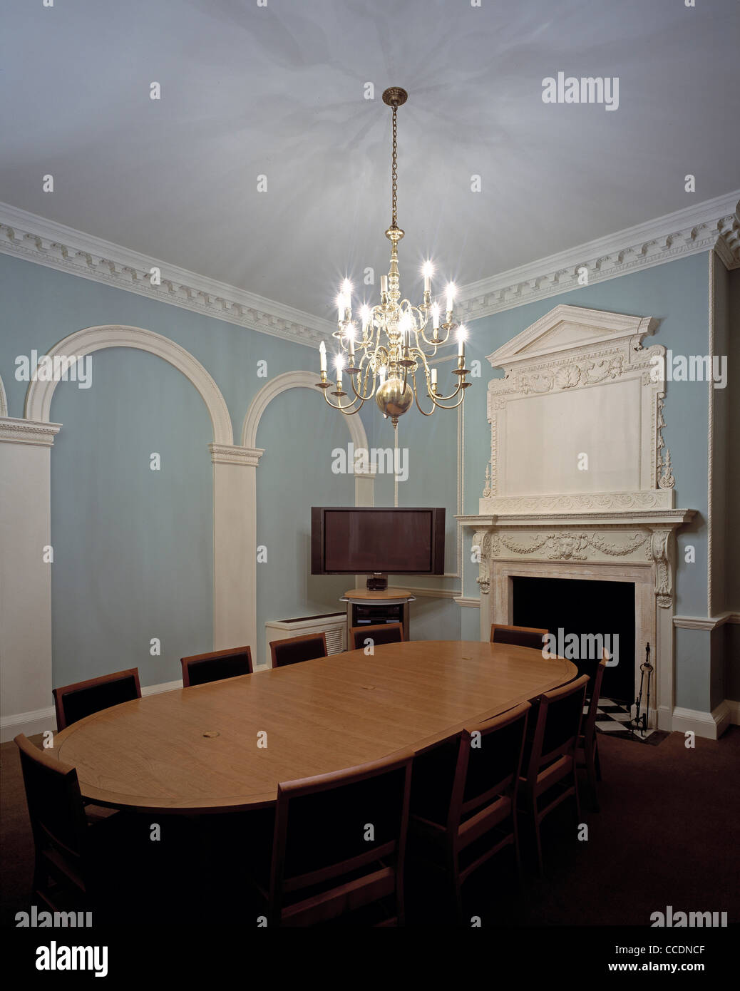 MINISTRY OF DEFENCE - MOD HISTORIC MEETING ROOM Stock Photo - Alamy