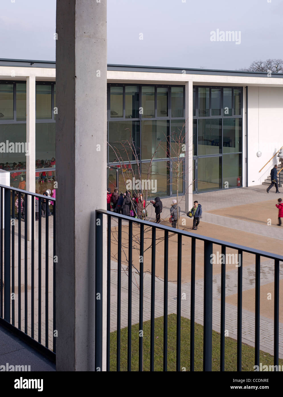 WEMBLEY PRIMARY SCHOOL WALTERS AND COHEN 2009 DETAIL OF ATRIUM ...
