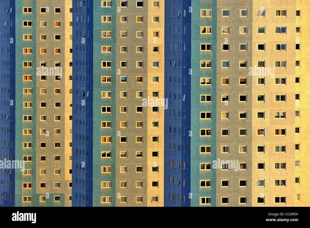 1970s tower blocks hi-res stock photography and images - Alamy