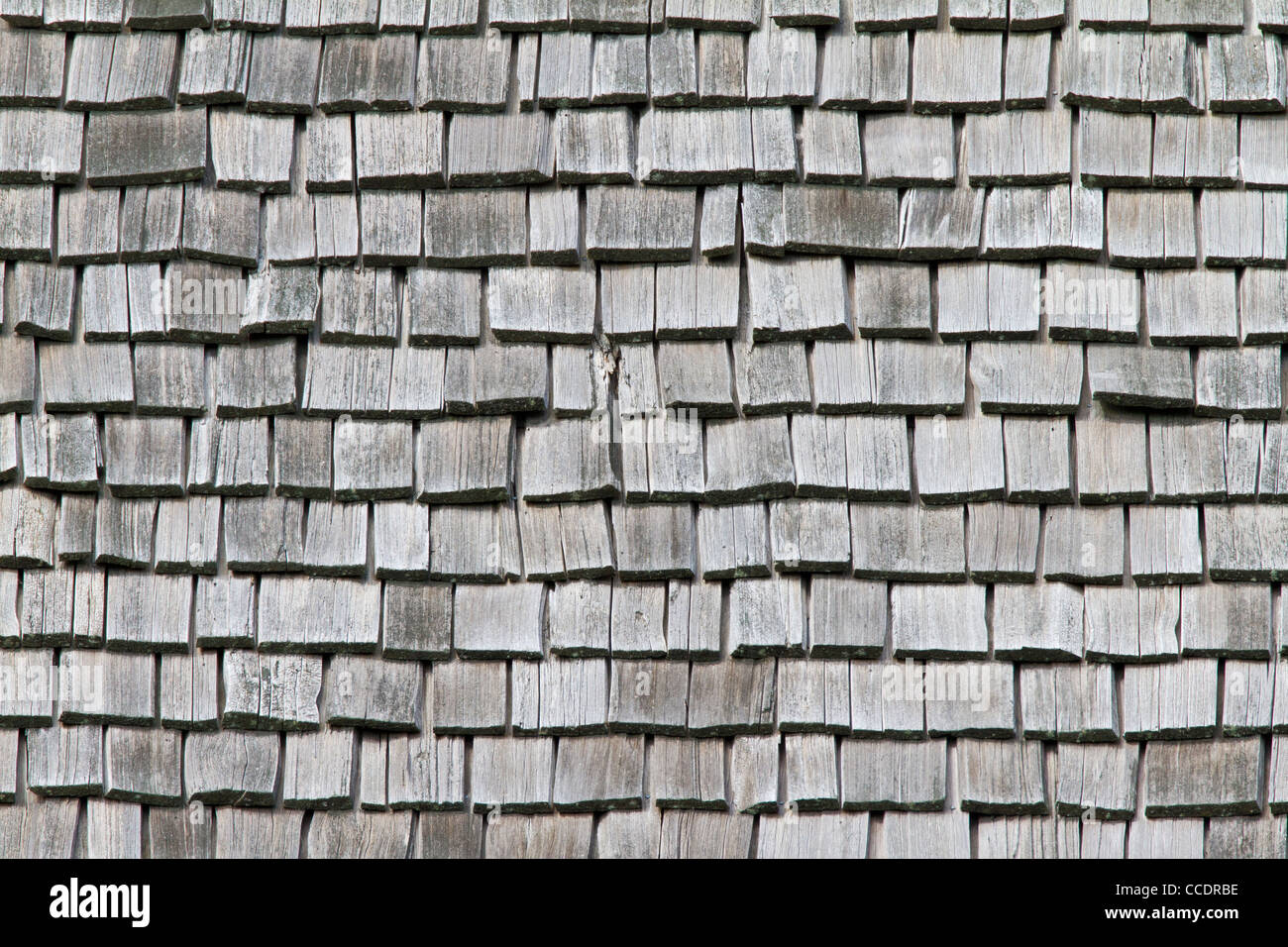 Roof made by using an old style wood shingles Stock Photo - Alamy