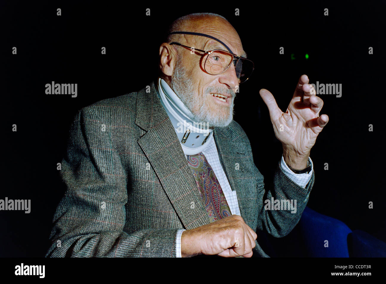 Andre de toth hi-res stock photography and images - Alamy