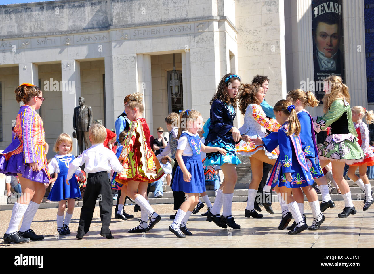 Irish traditional dancing Stock Photo - Alamy