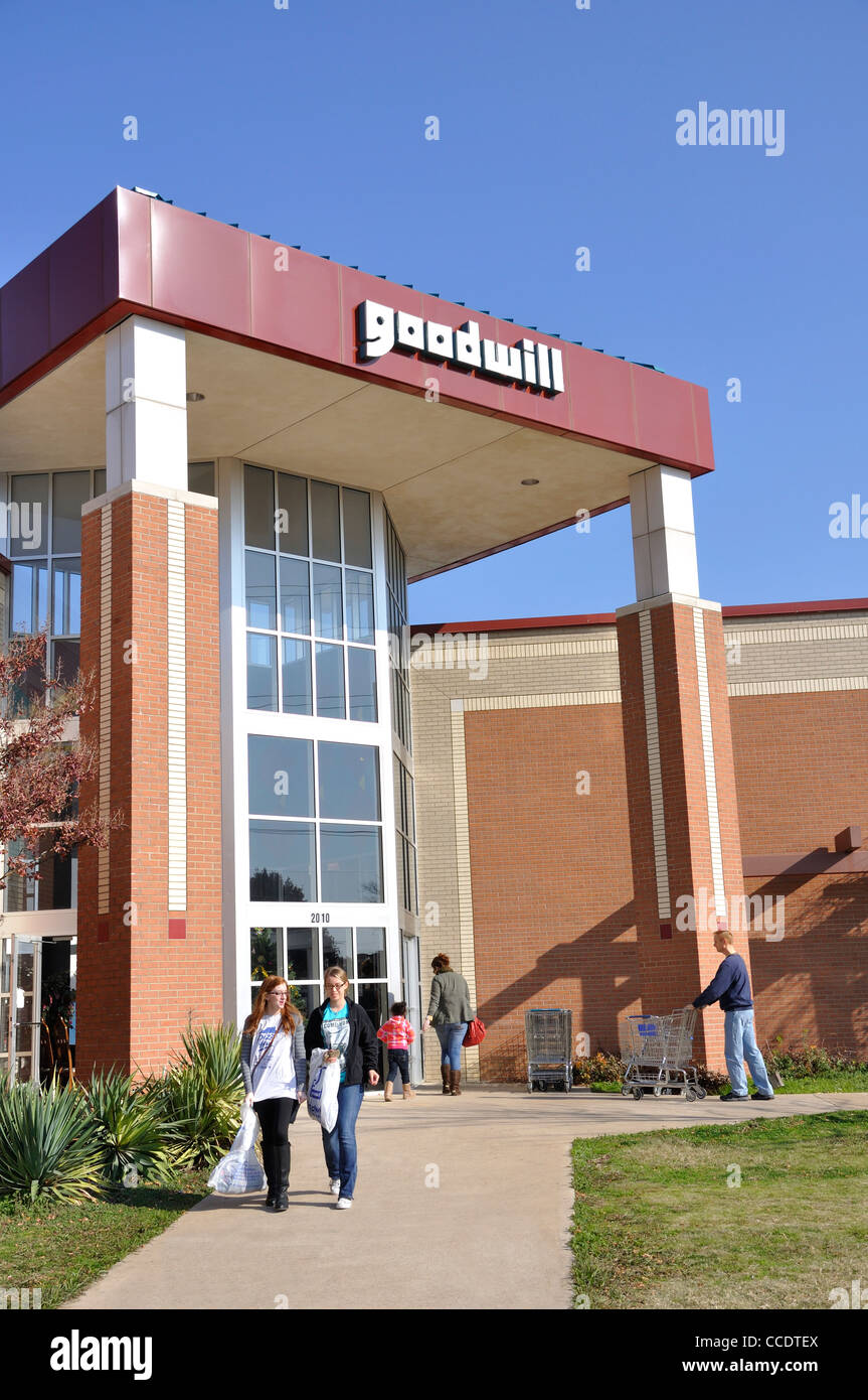 Goodwill charity store, USA Stock Photo - Alamy