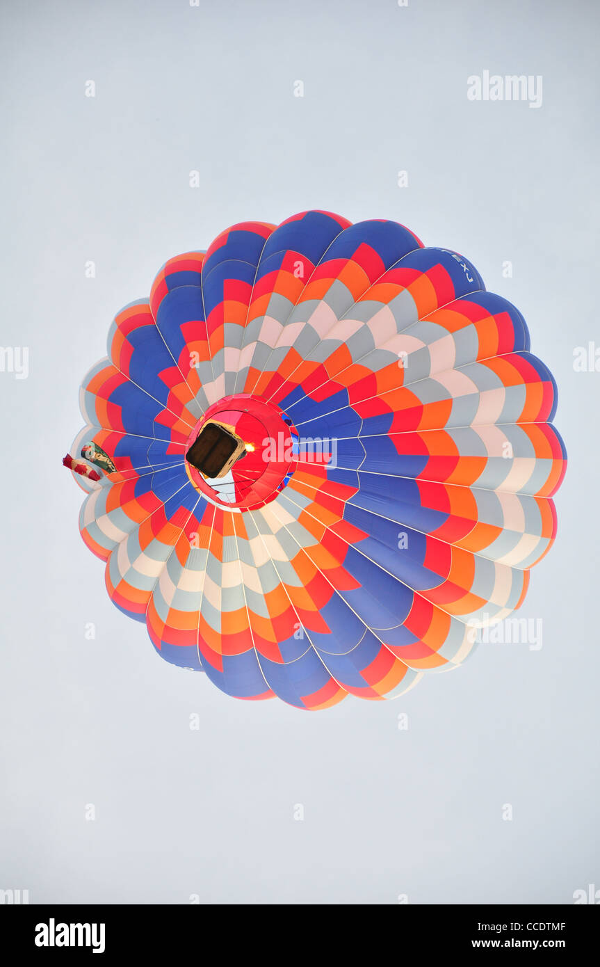 Flying hight hi-res stock photography and images - Alamy