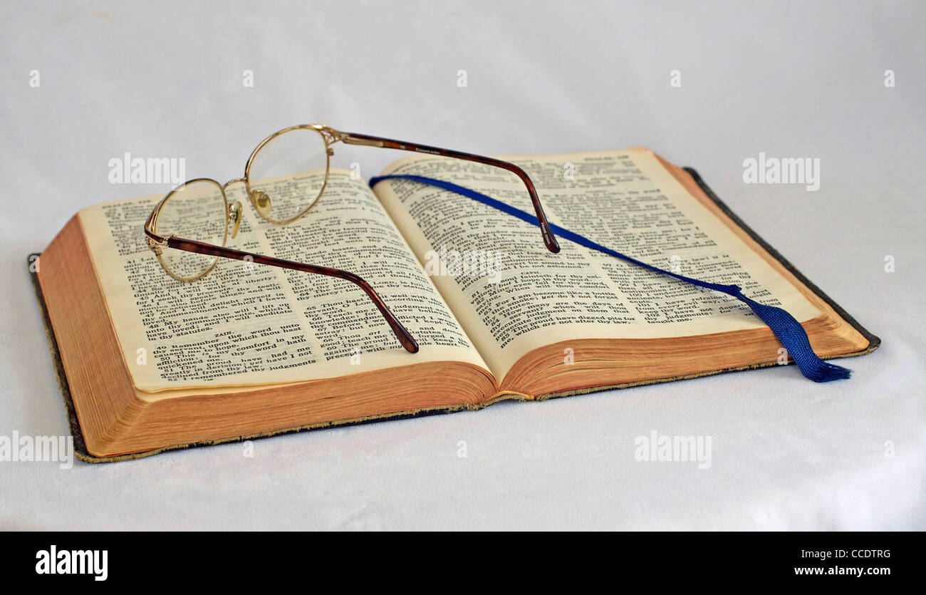 Mama's Bible with glasses Stock Photo - Alamy