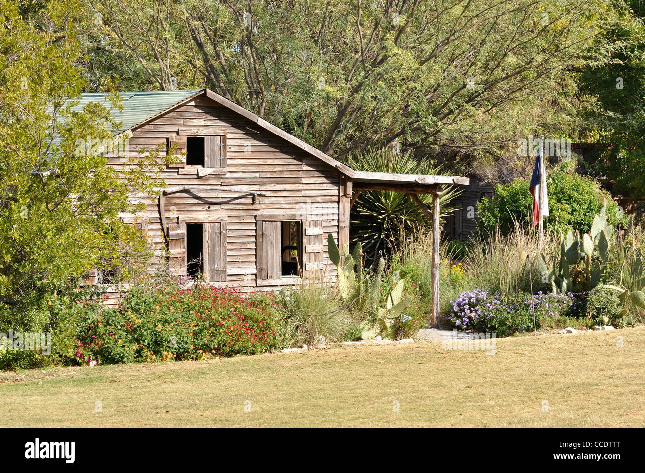 Dallas Arboretum, Texas, USA - old clapboard wooden houses Stock Photo ...