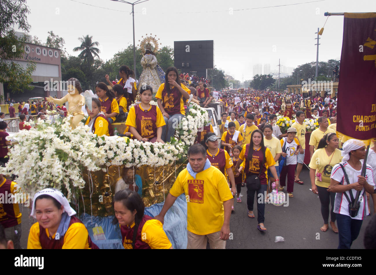 Annual Procession of Black Nazarene in Quiapo, Manila Philippines Stock ...