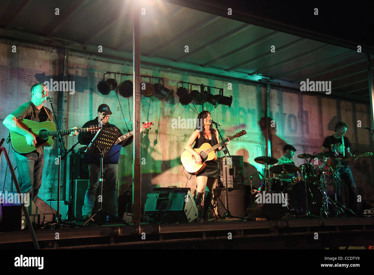 Country singer, Victoria Bailey, Cunnamulla Fella Festival, Cunnamulla ...