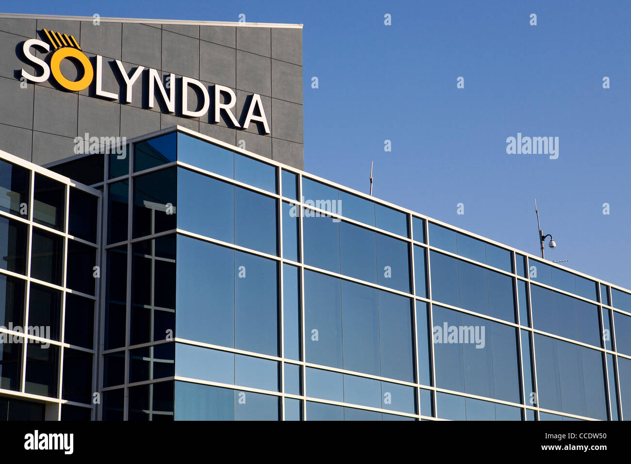 The headquarters and factory of bankrupt solar panel maker Solyndra ...