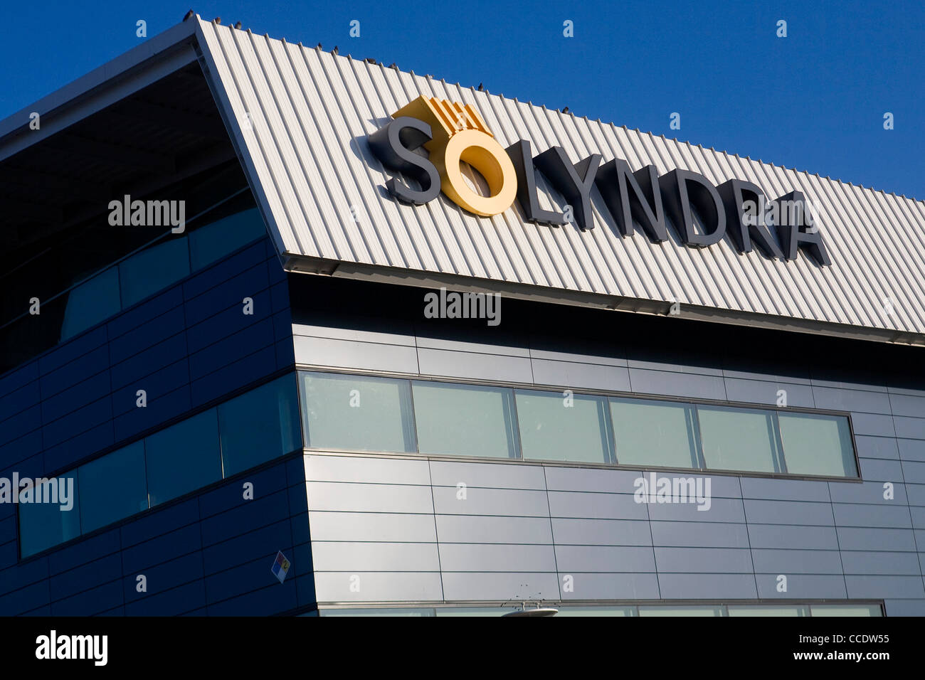The headquarters and factory of bankrupt solar panel maker Solyndra ...