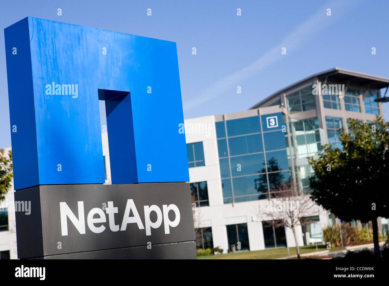 The headquarters of NetApp Stock Photo - Alamy