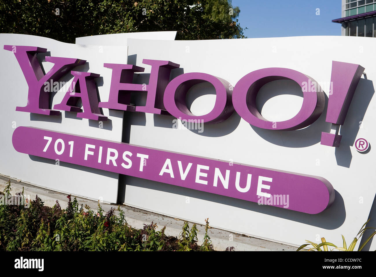 The headquarters of Yahoo! Stock Photo - Alamy