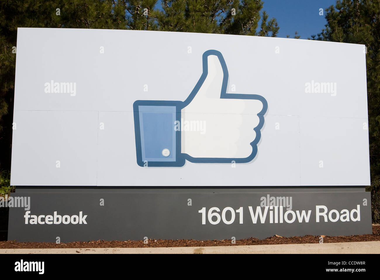 The headquarters of Facebook Stock Photo - Alamy