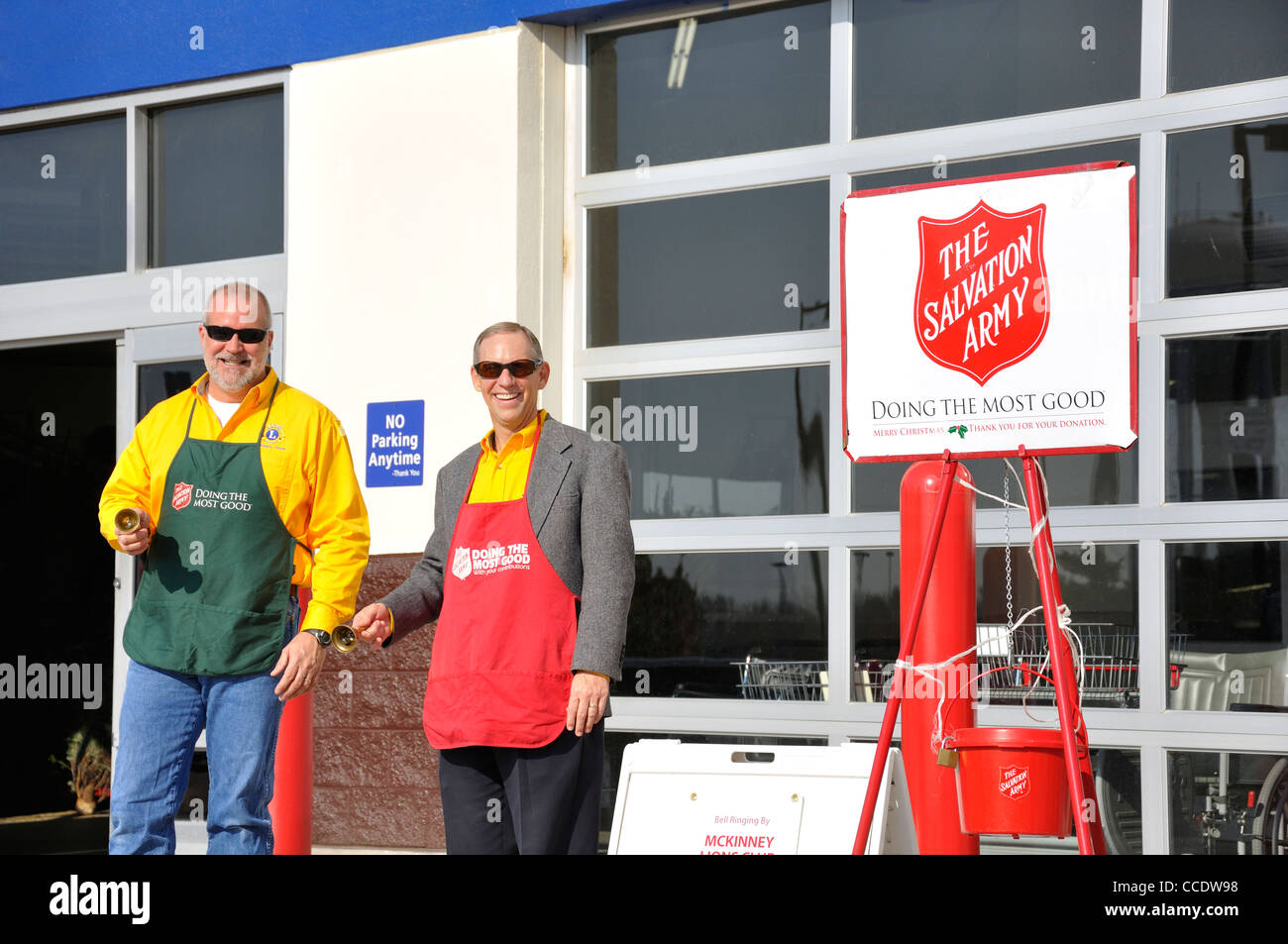 Salvation Army bell ringers, Texas, USA Stock Photo - Alamy
