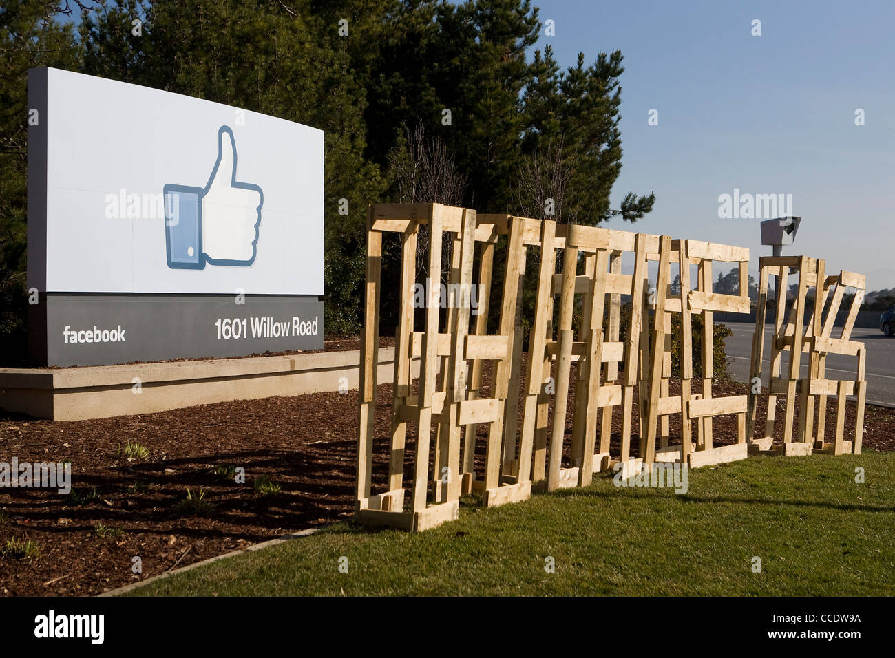 The headquarters of Facebook Stock Photo - Alamy