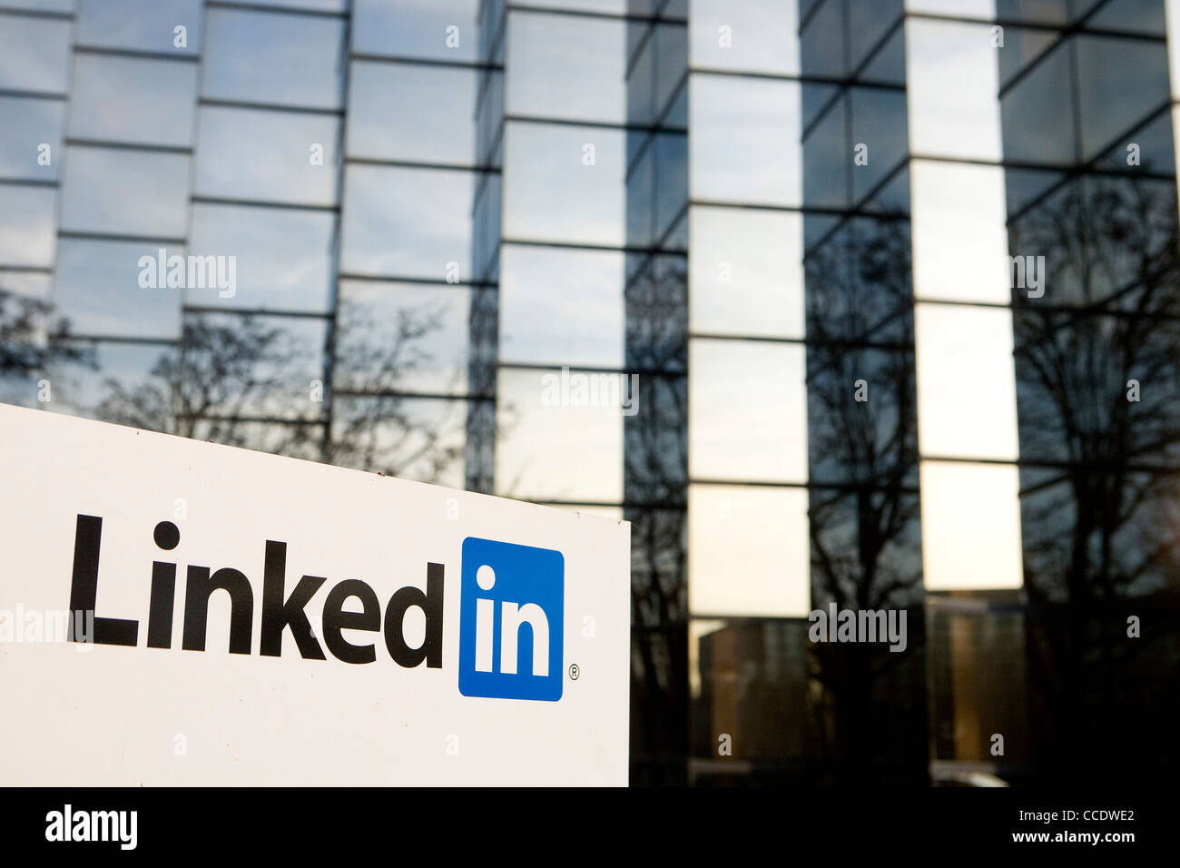 The headquarters of LinkedIn Stock Photo - Alamy