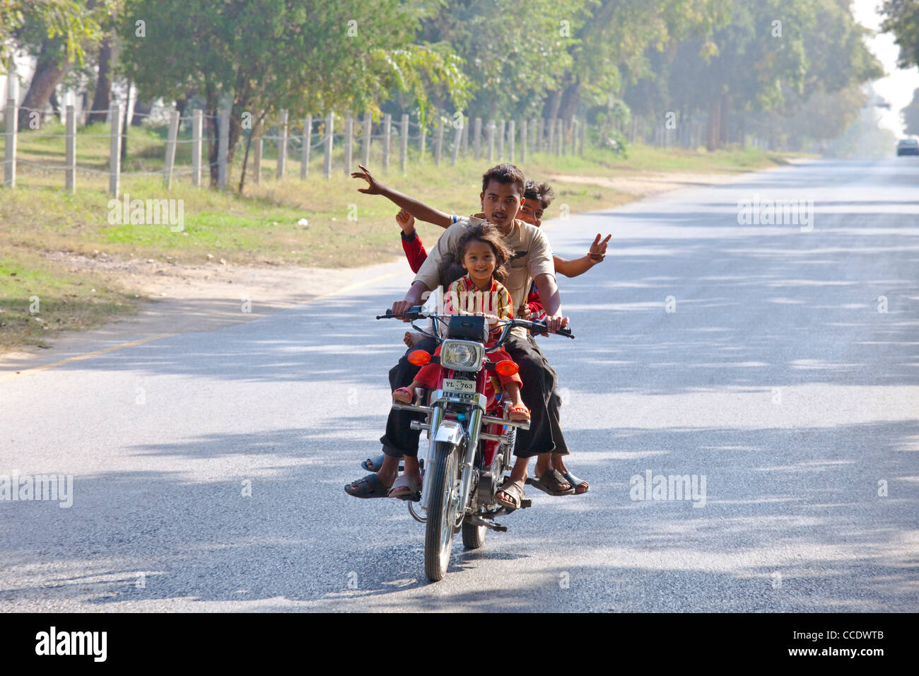 Family on a motorcycle, Islamabad, Pakistan Stock Photo - Alamy